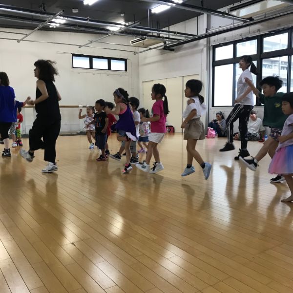 こどもの表現力を伸ばそう！躍る基地 dance studio MOGA | リビングえひめWeb