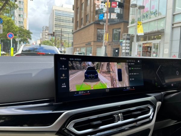 世界に100台！日本に3台しかない⁉BMWの燃料電池車に体験試乗！｜特集 | リビングふくおか・北九州Web