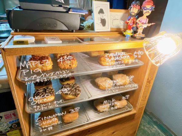 想像できない味も！？四角いもっちりドーナッツのお店「BUZZ COFFEE&DONUT」 | リビング仙台Web