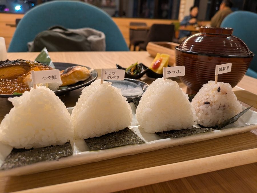 【香椎浜】あの人気店が福岡に！全国のお米をプチ「おむすび」で食べ比べ！ | リビングふくおか・北九州Web
