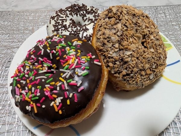 ビッグサイズのバーガーをガブリ！『BAKE STUDIO EMBER』 | リビングえひめWeb