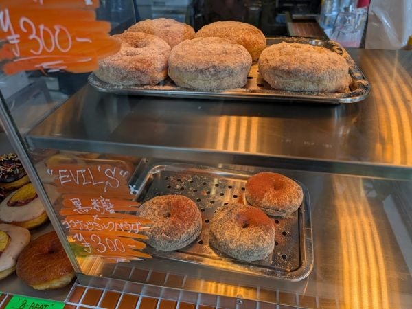 ビッグサイズのバーガーをガブリ！『BAKE STUDIO EMBER』 | リビングえひめWeb