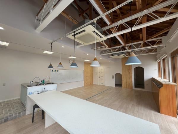 新規オープン・笑いの力でなじめるきっかけを「Le-Lian 空と風」 | リビングえひめWeb